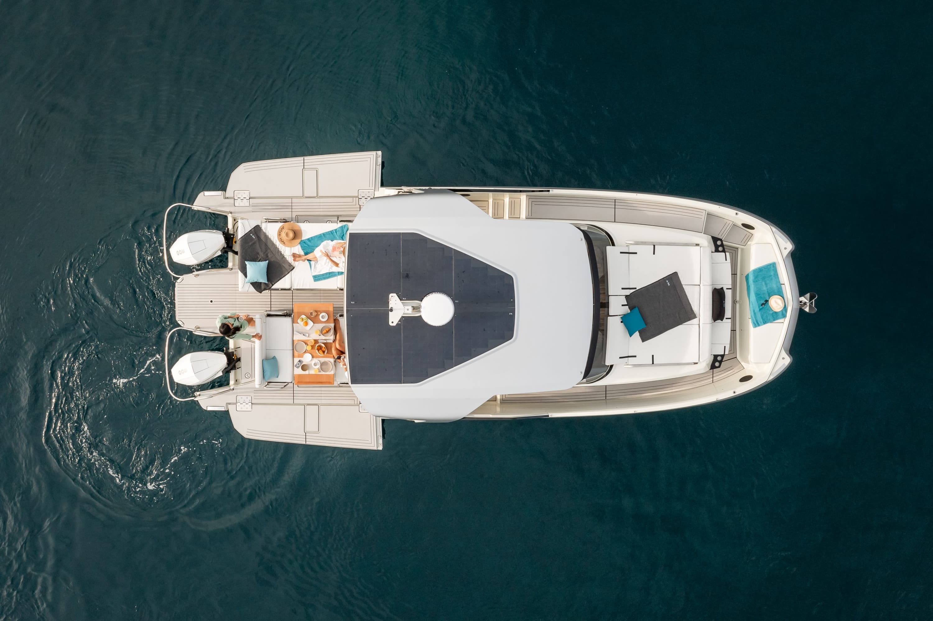 YOT 36 | Yot Power Catamarans