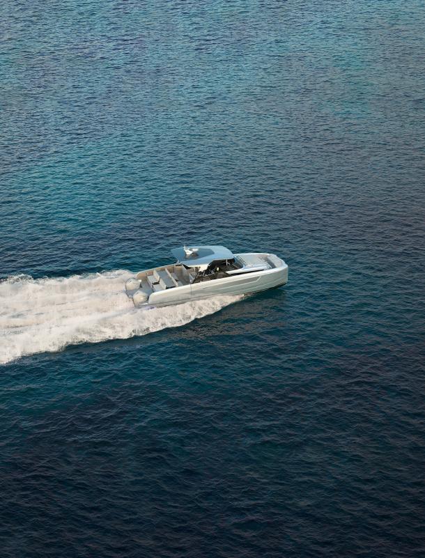 With YOT, choose the catamaran specialist for your power catamaran