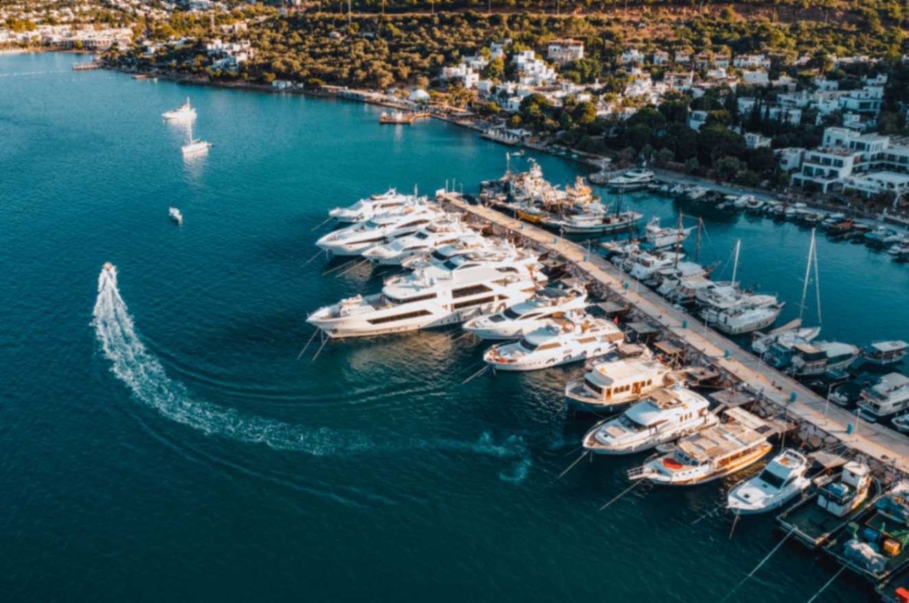 Découvrez les nouveaux Catamarans à Moteur de Luxe YOT